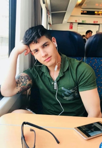 ดาราหนังผู้ใหญ่สายรุกรับ Bastian Karim หน้าหล่อหุ่นแน่นมาก